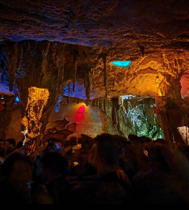 Gallery - La Caverna