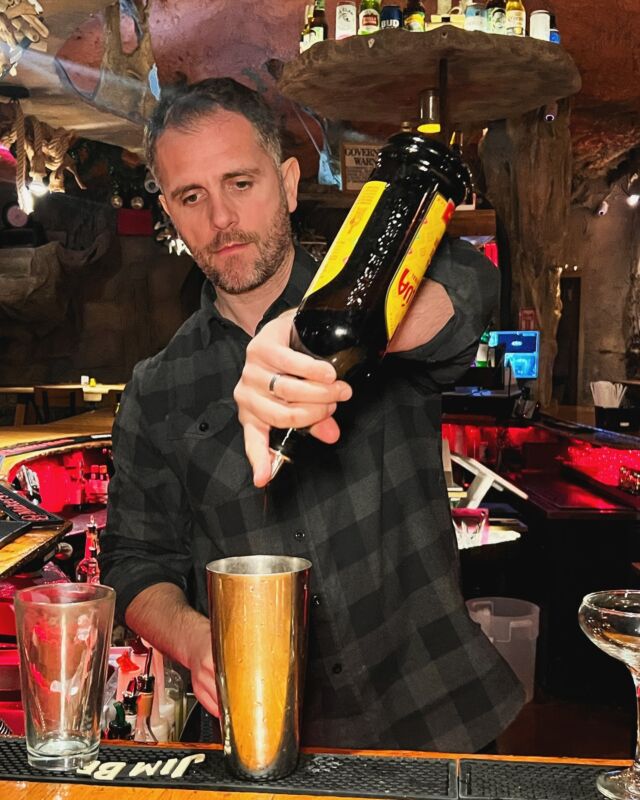 Gallery - La Caverna